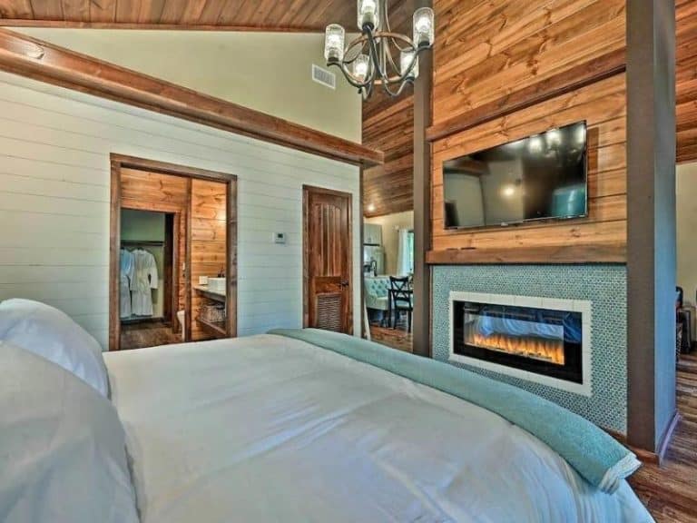 18 Beautiful Broken Bow Cabins with Hot Tubs