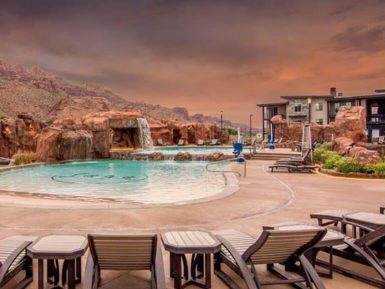 17 Best Moab Airbnbs and Vrbos For Your Next Desert Escape (2023)