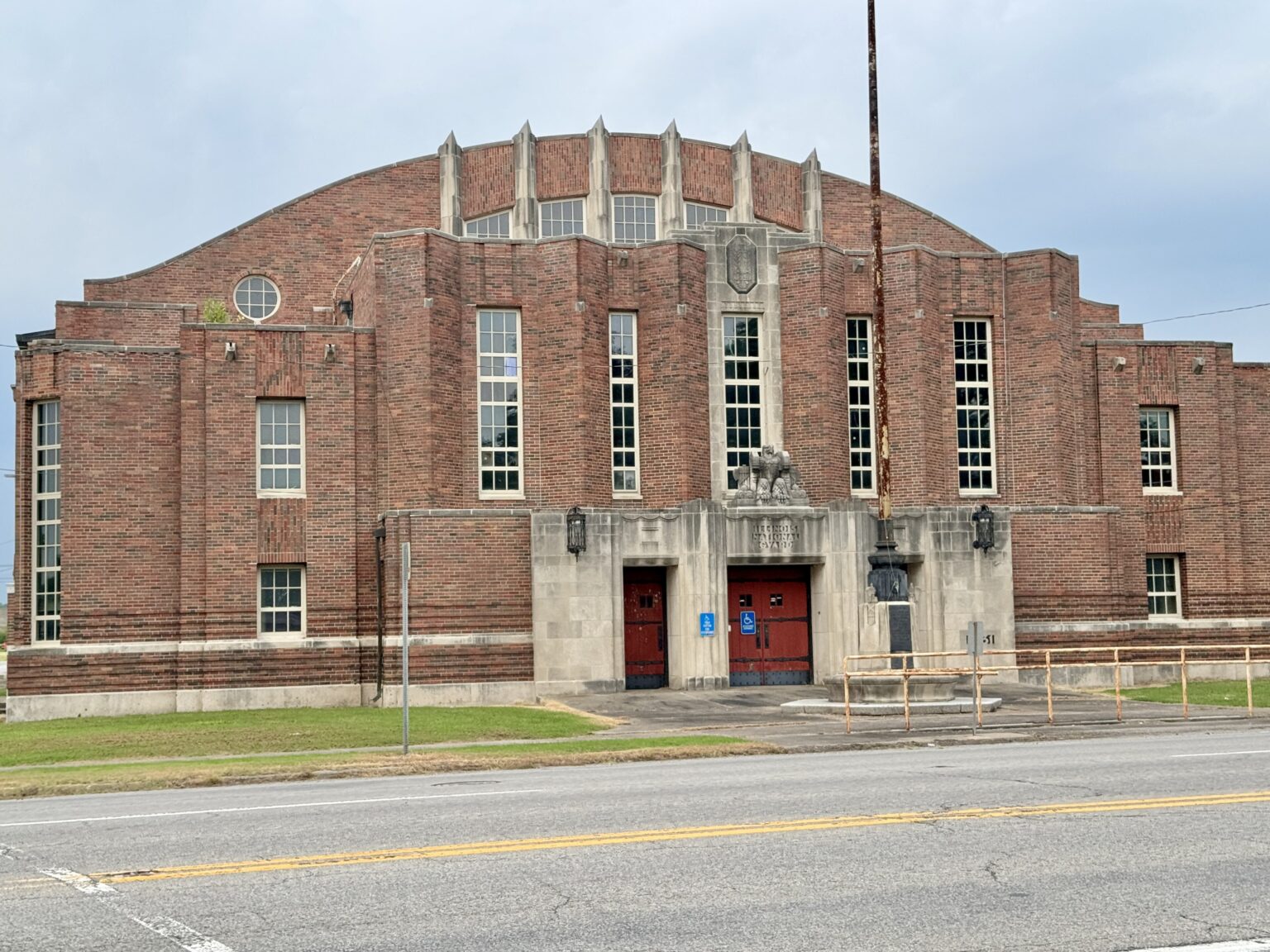 These 15 American towns were once booming and are now barely surviving